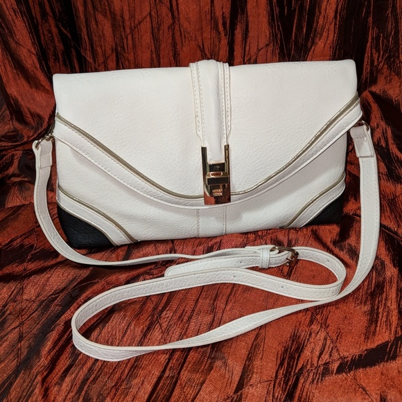 Urban Expressions | Bags | Urban Expressions Shoulder Bag | Poshmark